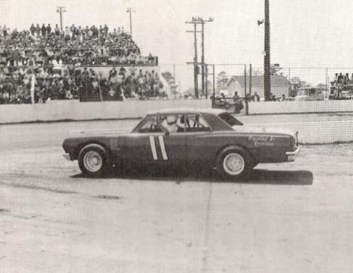 Leroy Jones Wilson Co Speedway '75 - Gallery - Tim Hamm | racersreunion.com