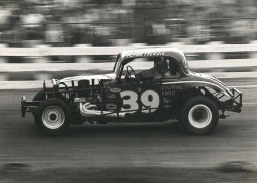 Flying_Freddie_Action - Gallery - Ron Wetzler | racersreunion.com