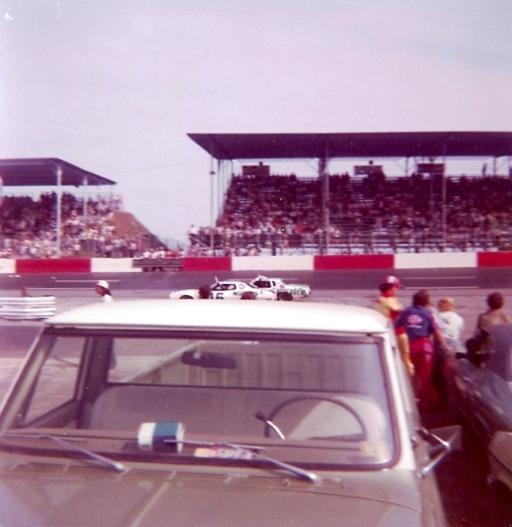 1976 Southern 500 Driver Introductions - Buddy Baker(15) & Darrell ...