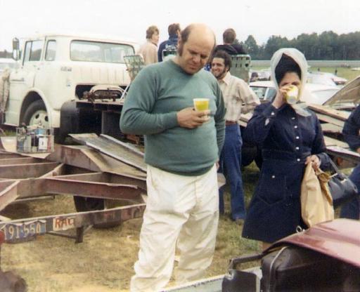 Lou Lazzaro Taking A Break - Gallery - Ron Wetzler | racersreunion.com