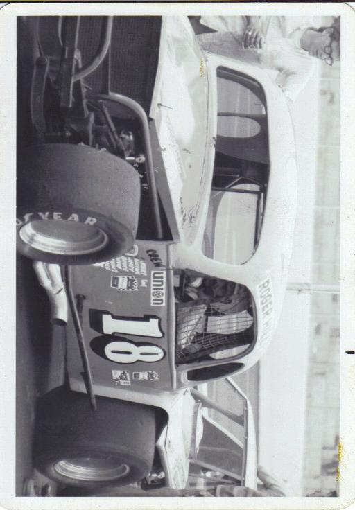 Roger Hill #18 - Gallery - N.B. Arnold | racersreunion.com