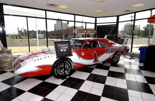 Winston Show Car - Gallery - The Winston Cup Museum | racersreunion.com