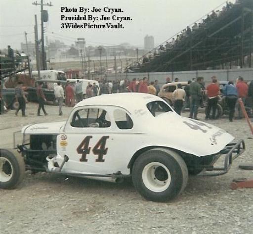 Bentley Warren - Gallery - Ron Wetzler | racersreunion.com