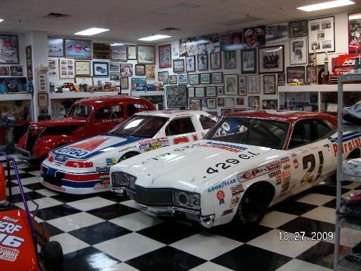 Wood Brothers-21-Museum - Gallery - Andy Towler | racersreunion.com