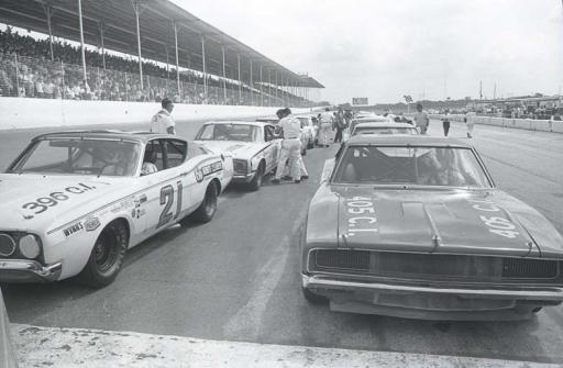 1968 Southern 500 - Gallery - Richard Guido | racersreunion.com