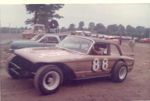 Lou Toro At Thompson - Gallery - Ron Wetzler | racersreunion.com