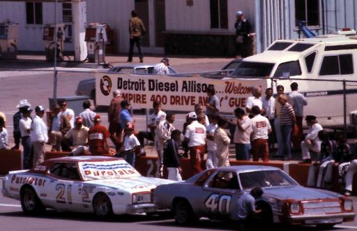 #40 D K Ulrich #21 David Pearson 1977 Champion Spark Plug 400 ...