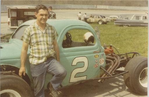 Wayne Fielden And Car In Pits - Gallery - TIM BRUNER | racersreunion.com