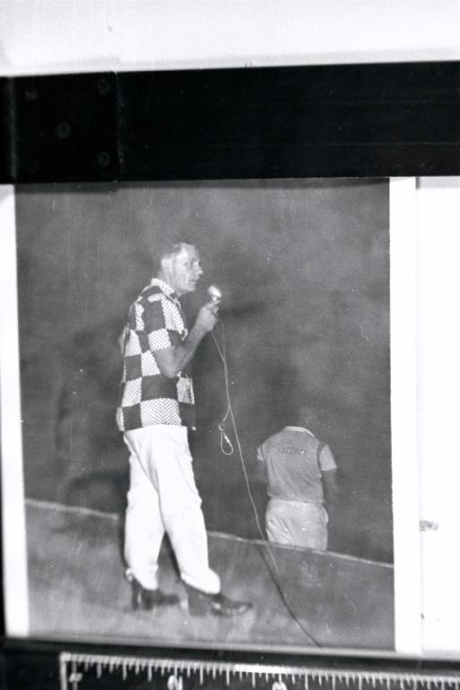 John Shipman And Mic - Gallery - Patsy Ghysels | racersreunion.com
