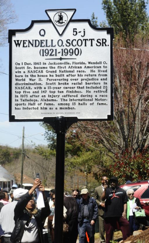 Wendell Scott Marker - Gallery - Dave Fulton | racersreunion.com