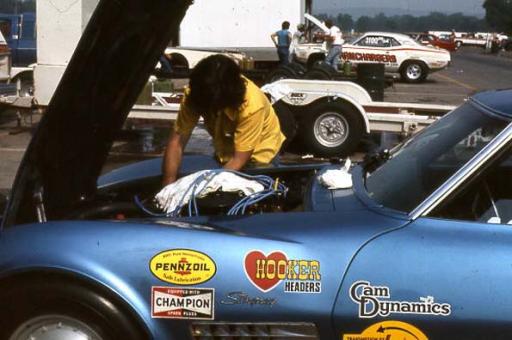 BERNIE_AGAMAN_WORKING_ON_ENGINE - Gallery - Tom Kasch | racersreunion.com